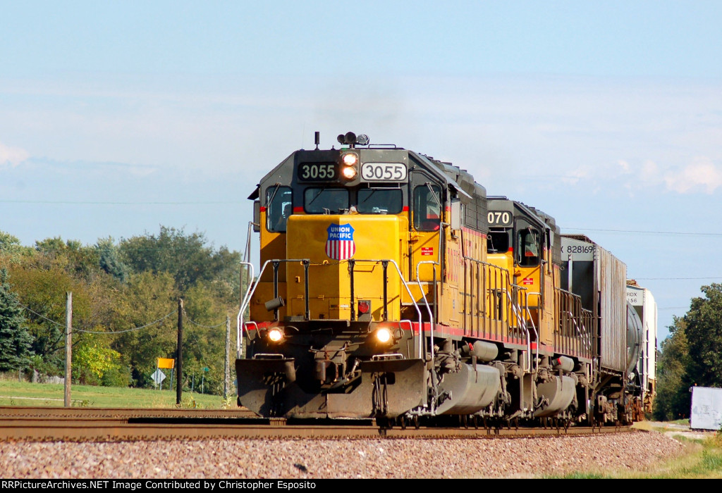UP SD40-2 3055